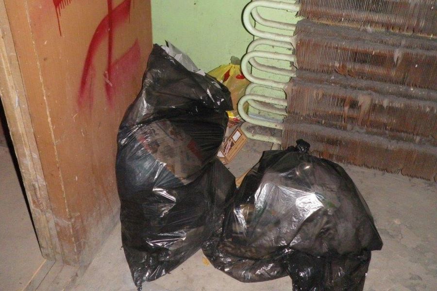 Жители д. Бараново живут целую неделю в квартирах с мусором - газета ...